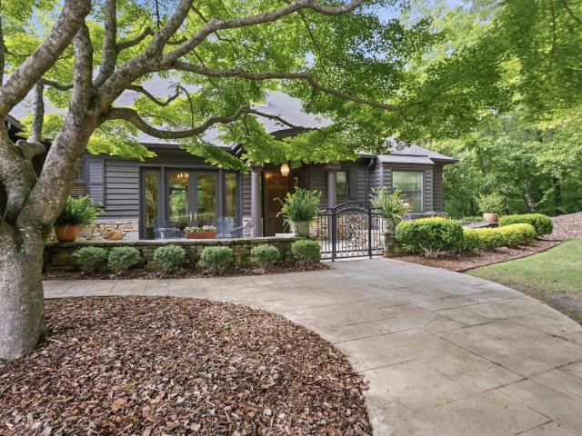 5124 Club Ridge Drive W