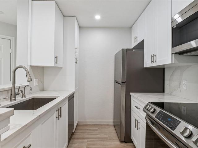 5124 Conroy Rd, Unit 24, Orlando, FL 32811 | MLS #G5103