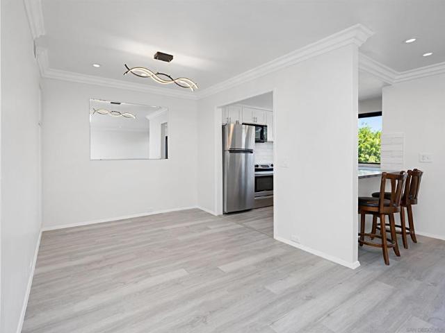5125 fontaine street 105