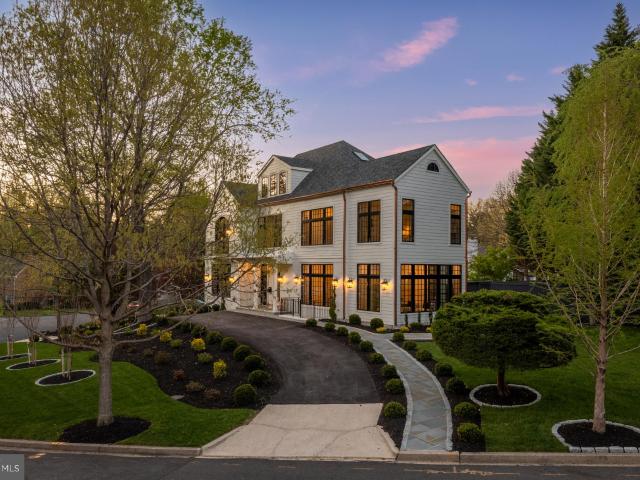 5125 Upton St NW, Washington, DC 20016 | MLS #DCDC2251 | Compass