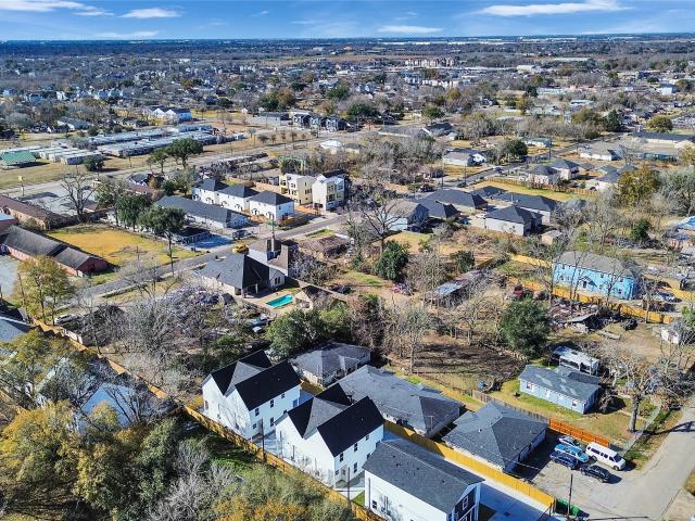 5126 Clover St, Unit A/B, Houston, TX 77033 | MLS #51662 | Compass