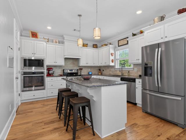 5126 Pickering Point