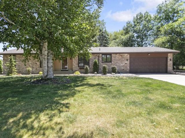 51270 Tee Ct, South Bend, IN 46628