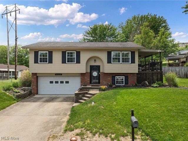 51278 Burrwood Dr, Saint Clairsville, OH 43950
