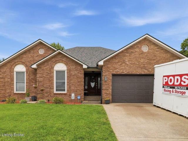 5127 Hunters Point Cir, Louisville, KY 40216