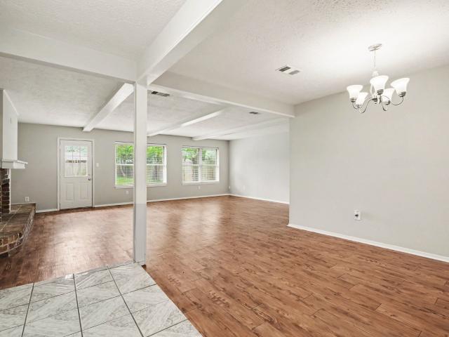 5127 Royal Parkway