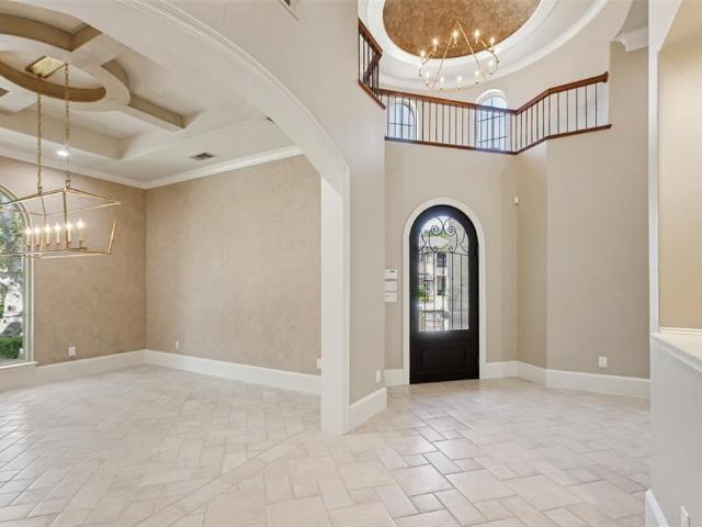 5128 Meadowlark Drive