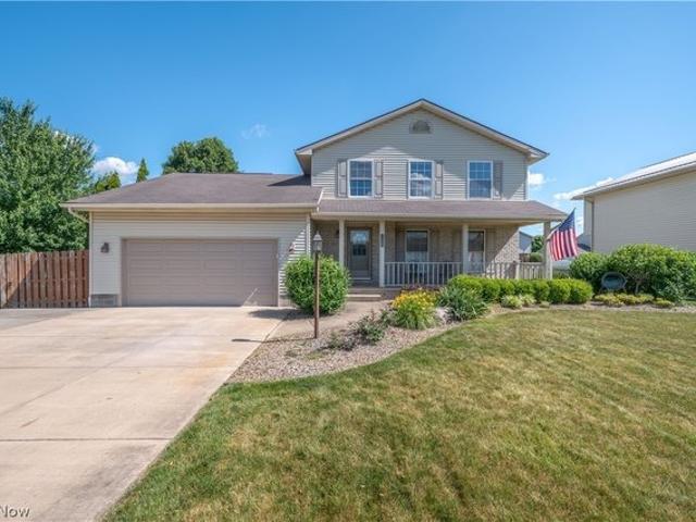 5128 Clearfield Dr, Mineral Ridge, OH 44440