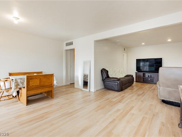 5128 Doe Ave, Las Vegas, NV 89146 | MLS #2774