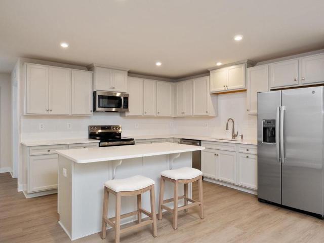 5128 Lazy Branch Ln