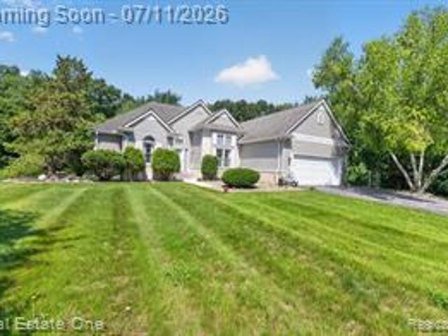 5128 Queensway