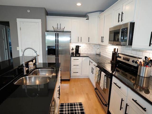 5128 W Bluemound Rd, Unit 201