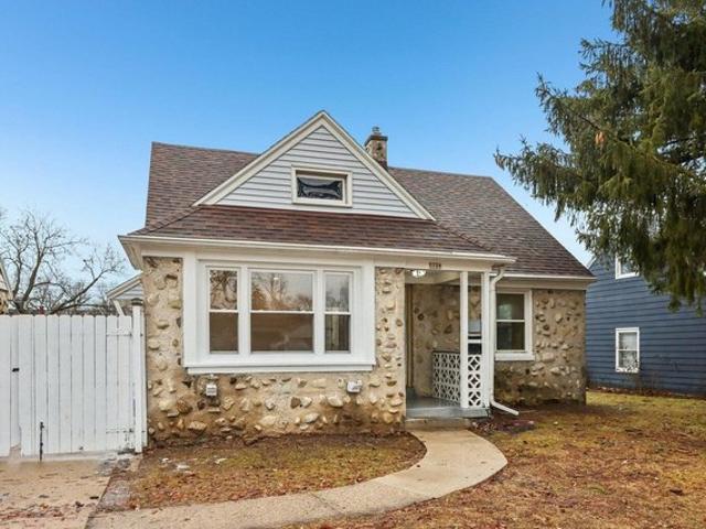 5129 N 62nd St, Milwaukee, WI 53218