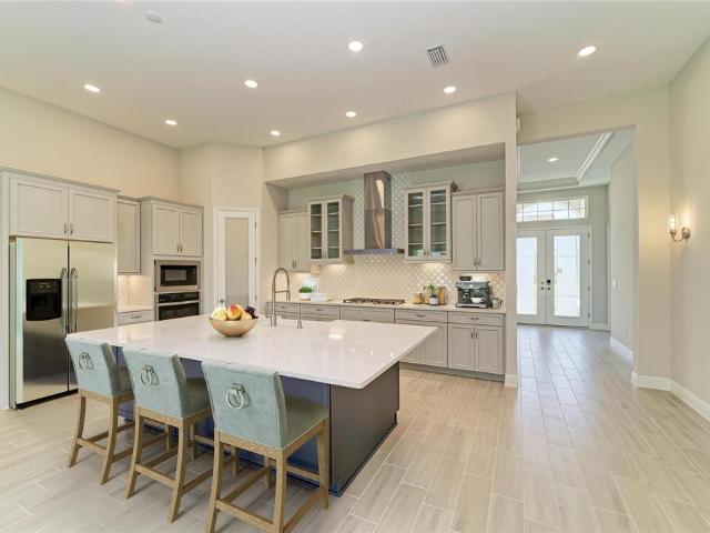 5129 Everlong Dr, Apollo Beach, FL 33572 | MLS #TB8437 | Compass