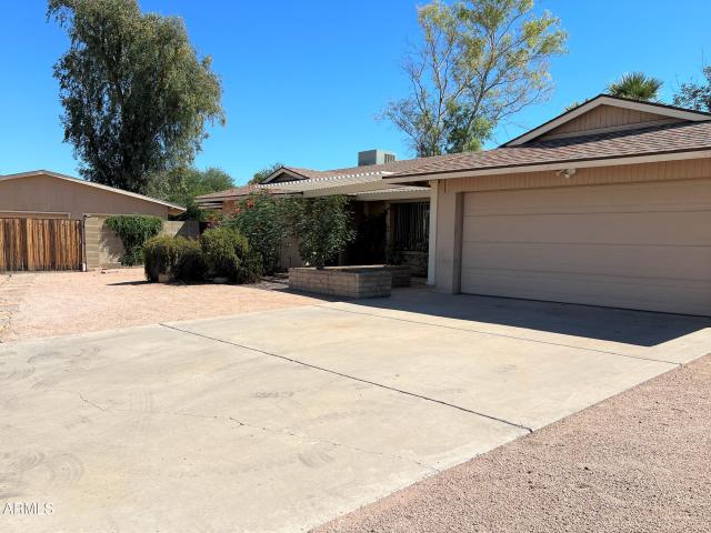 5129 E Emile Zola Avenue