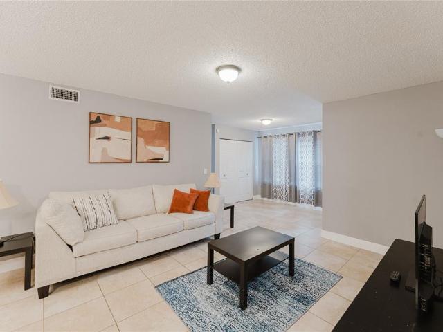 5120 Conroy Rd, Unit 18, Orlando, FL 32811 | MLS #O6390 | Compass