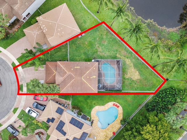 5120 Crescent Moon Dr, Greenacres, FL 33463 | MLS #B26020 | Compass