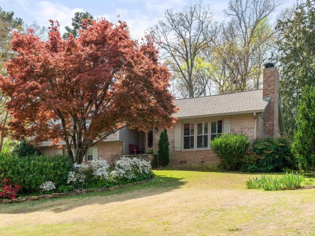 5120 Hollow Log Lane