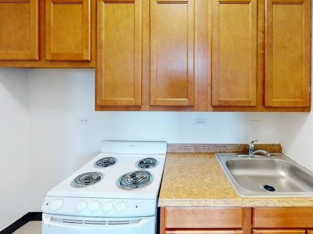 5120 S. Hyde Park Boulevard Studio Apartment for Rent at 5120 S Hyde Park Blvd, Chicago, IL 60615 Hyde Park