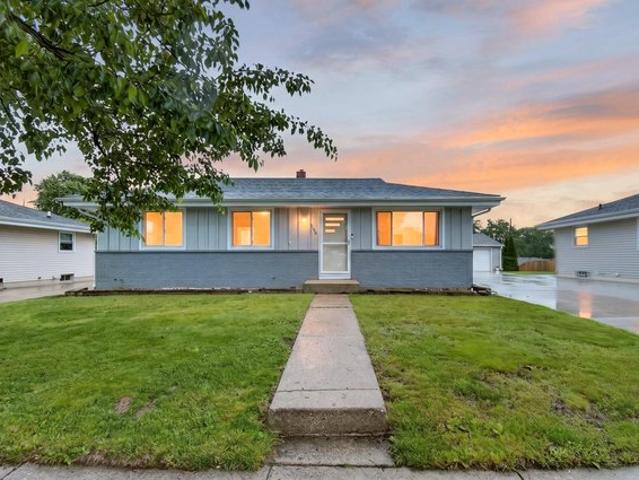 5120 63rd St, Kenosha, WI 53142
