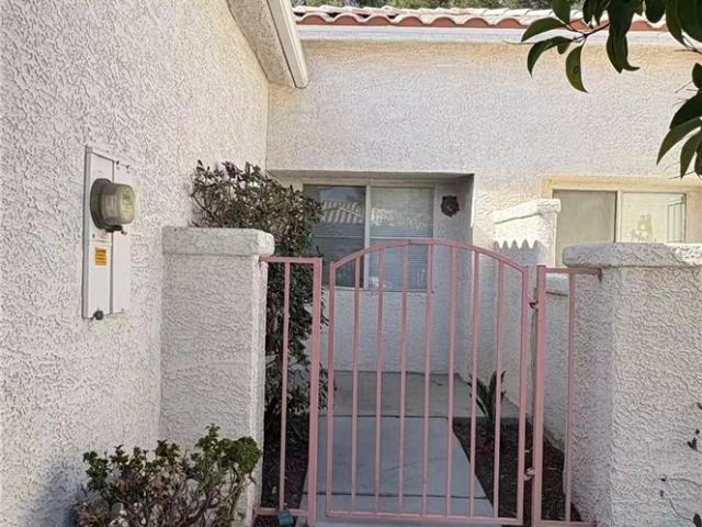 5121 Briar Meadow Way, Las Vegas, NV 89118 | MLS #2758 | Compass