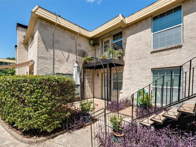 5121 Cedar Springs