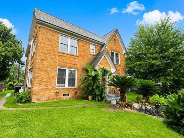 5121 Polk St, Houston, TX 77023