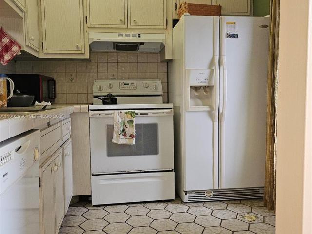 5121 W Oakland Park Blvd, Unit 211, Lauderdale Lakes, FL 33313 | MLS #A11902