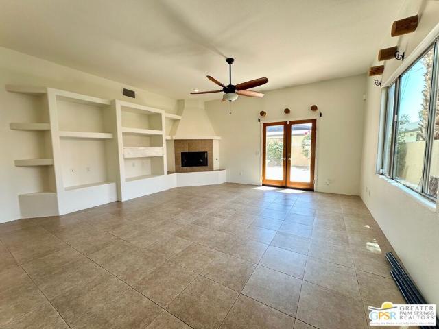51220 Avenida Velasco