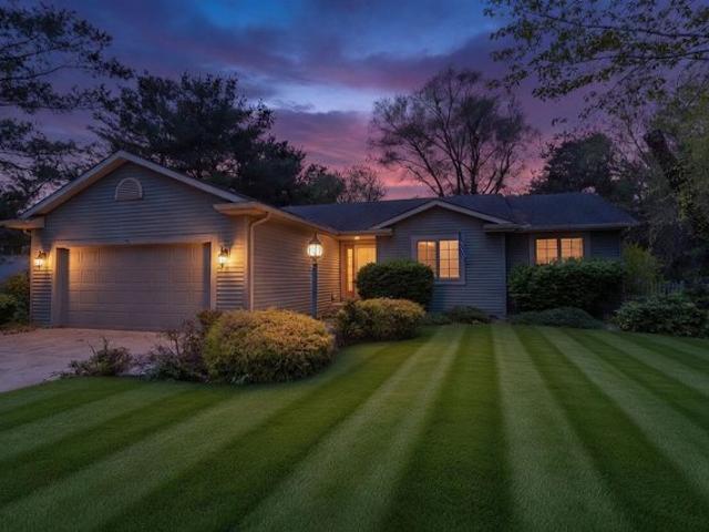 51225 Brandychase W, Granger, IN 46530