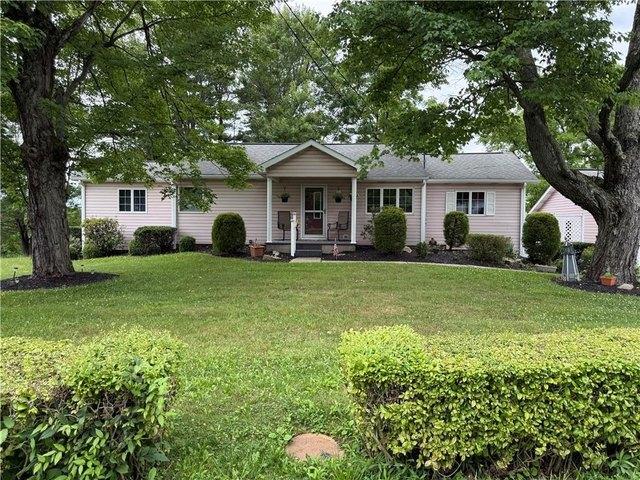 5122 McCandless Rd, Butler, PA 16001