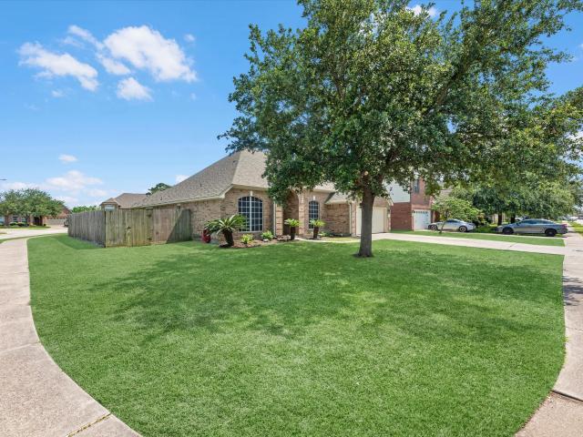 5122 Dripping Spring Avenue