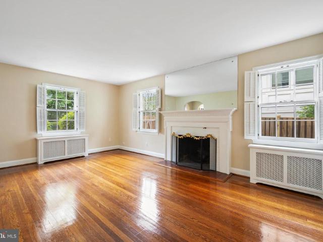 5122 Fairglen Lane