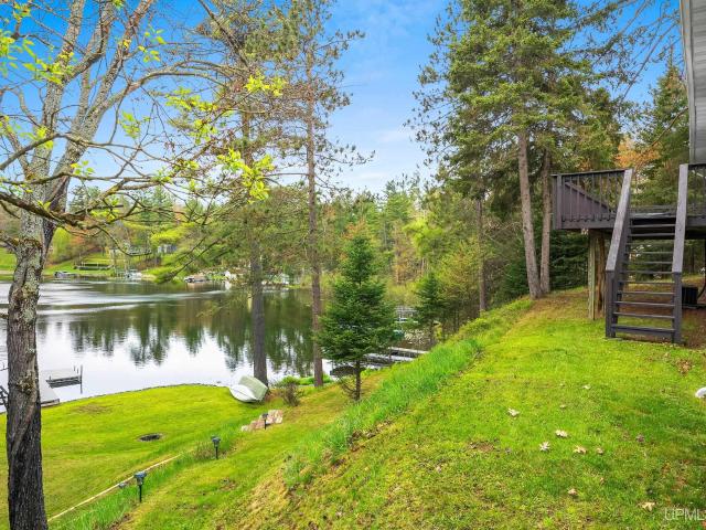 5122 Tall Pines Road