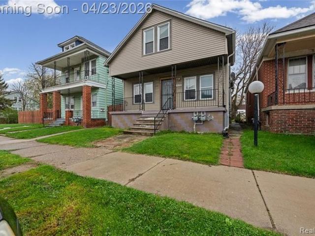 5122 Trowbridge St, Hamtramck, MI 48212