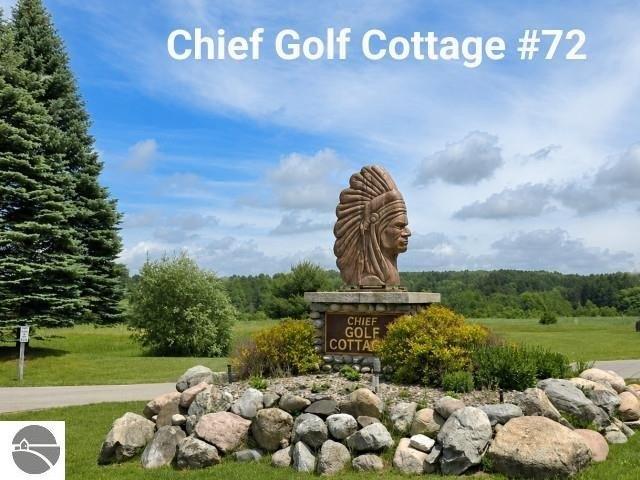 5123 S Spirit Dr, Bellaire, MI 49615