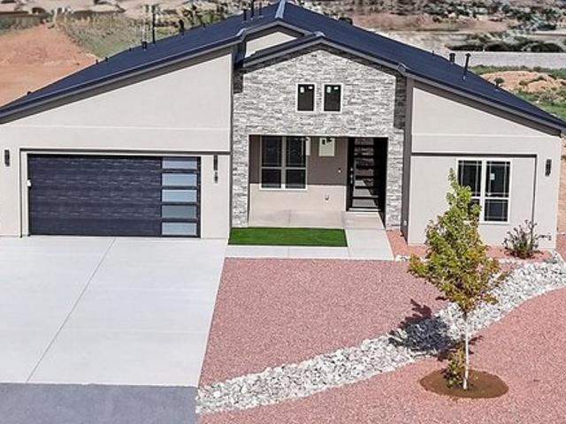 512 2nd St NE, Rio Rancho, NM 87124