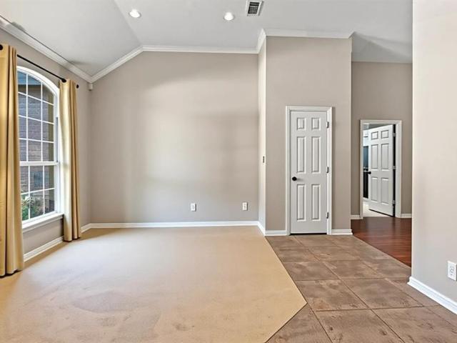 512 Coventry Drive