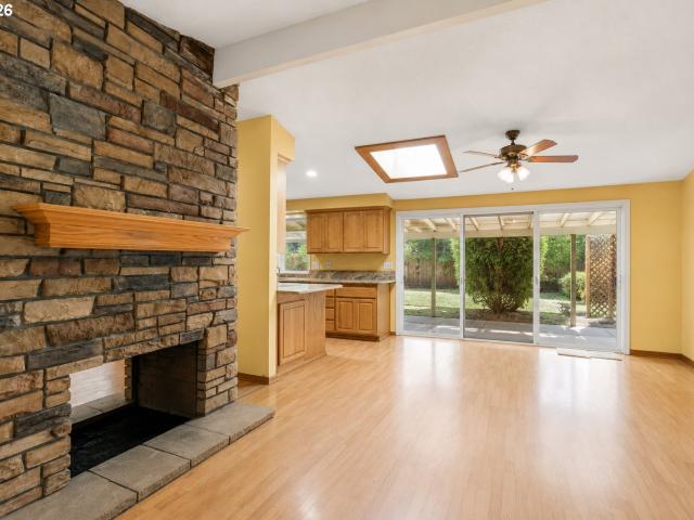 512 cardinal way