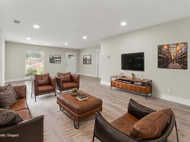 512 Cedar Drive
