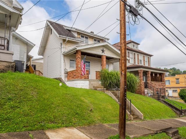 512 Center Ave