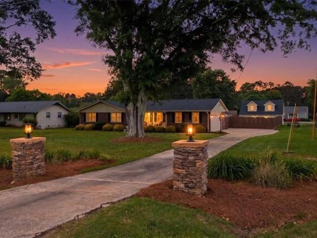 512 Cherokee Rd, Cedartown, GA 30125