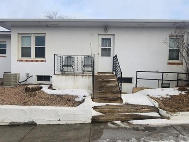 512 Adams Ave, Hettinger, ND 58639