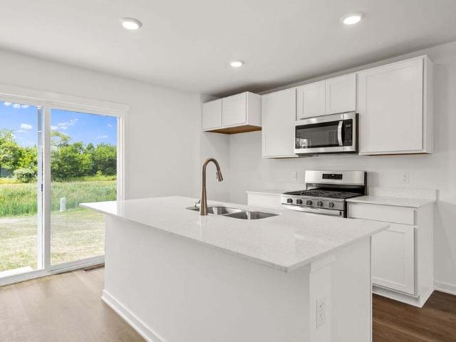 512 Adirondack Court
