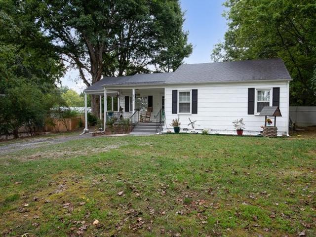 512 Akers St, Maryville, TN 37804
