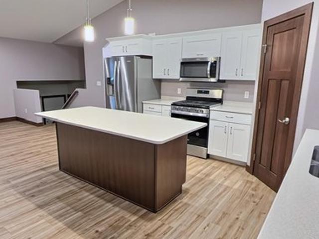 512 Apple Ridge Rd, Menoken, ND 58558