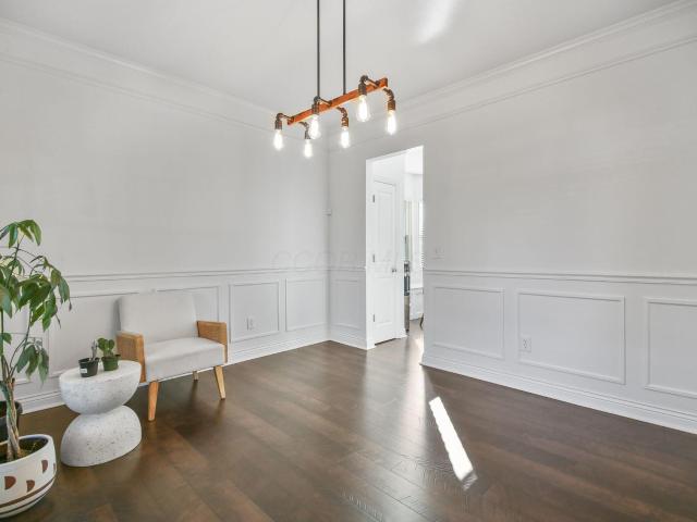512 Apple Valley Circle