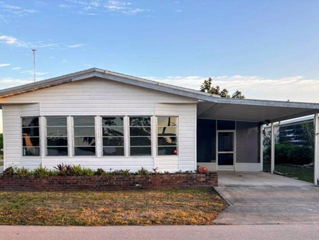 512 Avanti Way Blvd, North Fort Myers, FL 33917