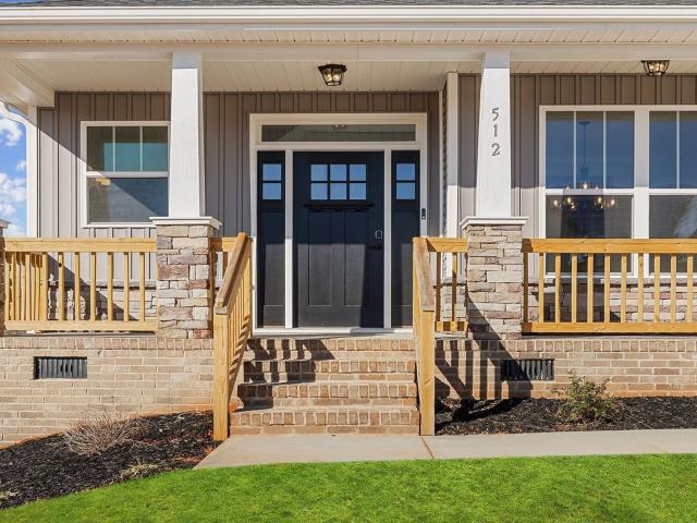 512 Broad Creek Court