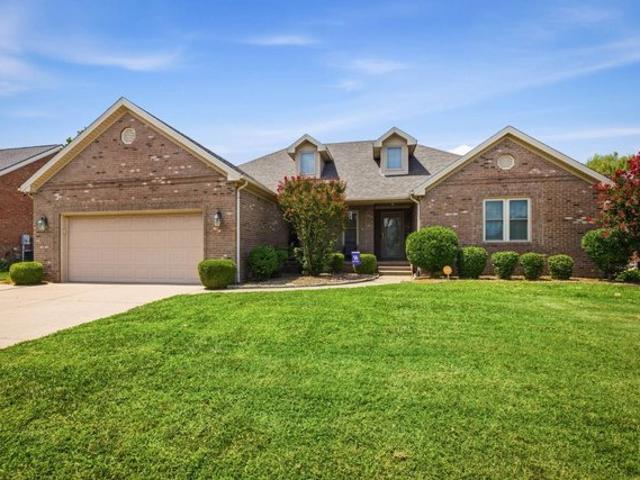 512 Graystone Dr, Owensboro, KY 42301